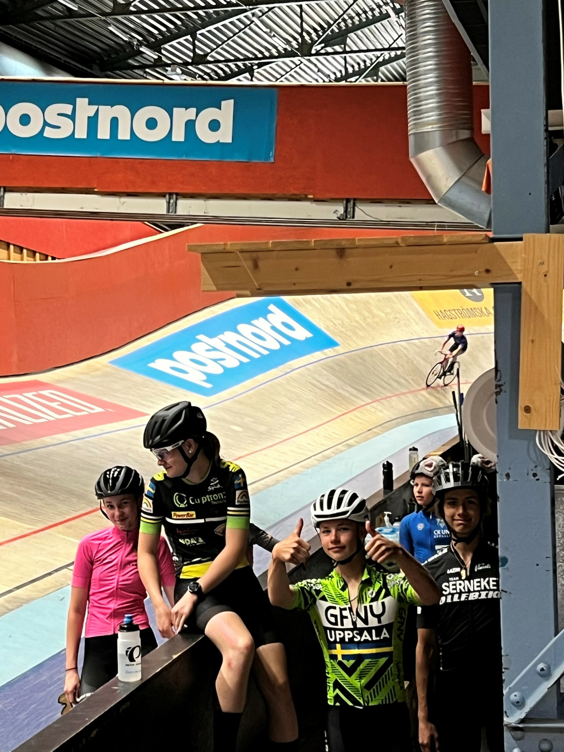 Varierande ungdomsläger i Falun med många cyklister och stor energi ...