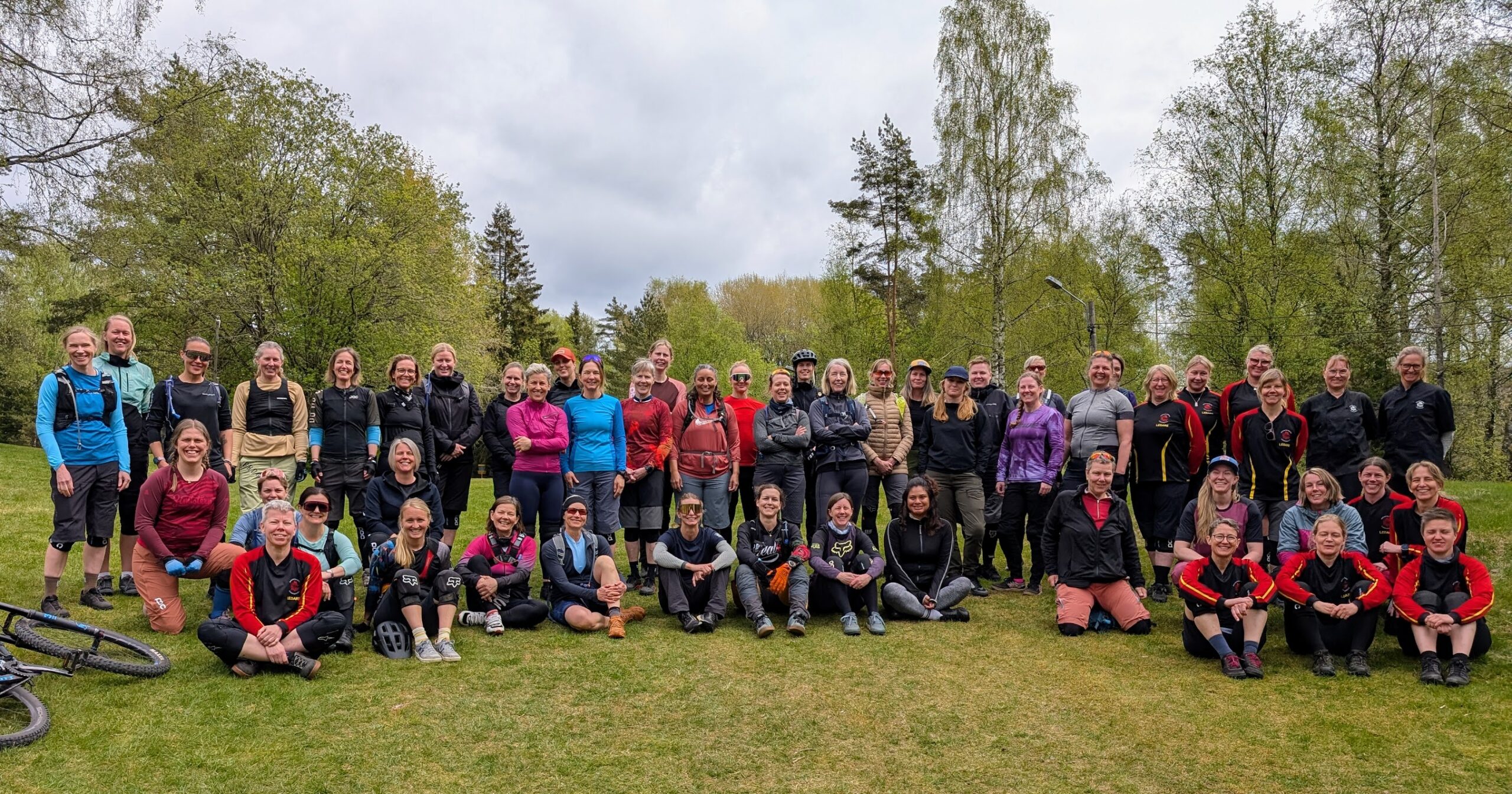 ”Enduro har kul åkning och häng – det vill jag förmedla till tjejer ...
